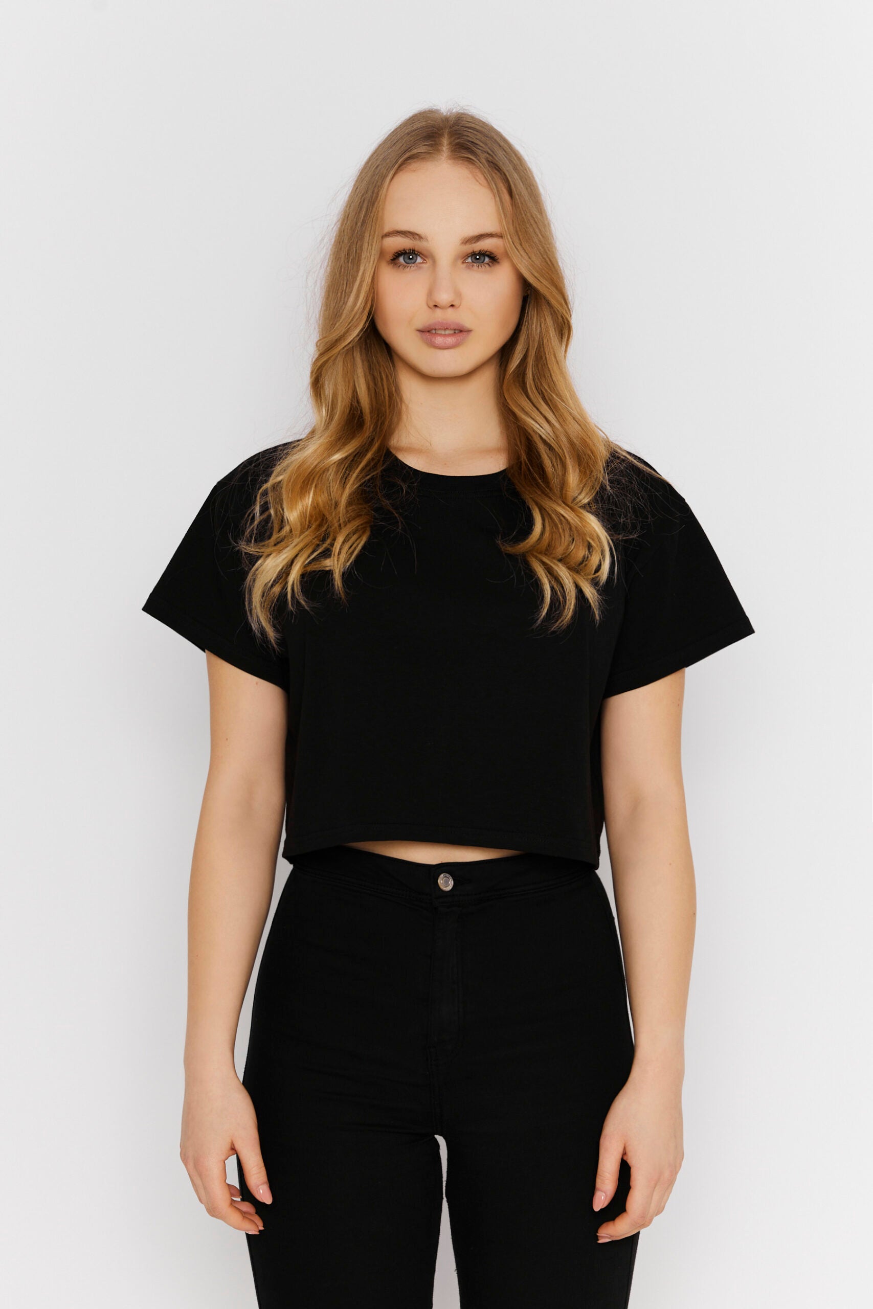 COTTON ESSENTIALS CROP TOP – BASIC AND CO. STUDIO